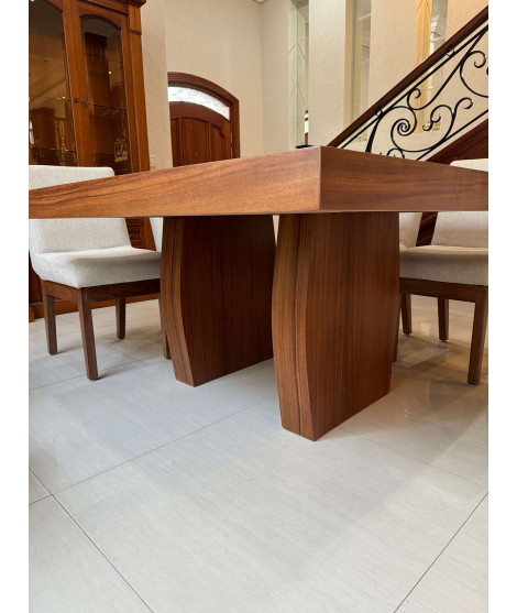 Comedor Leo Cuadrado